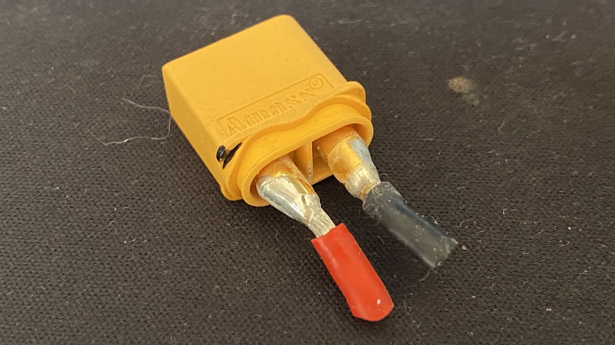 【外部BEC】CASTLE Creations CC-BECの配線処理にトライ | Rock’n Crawler